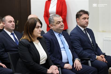 საქართველოს პრემიერ მინისტრმა ინფრასტრუქტურის ახალი მინისტრი რევაზ სოხაძე სამინისტროს