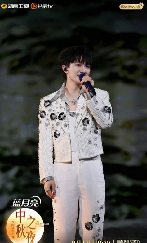 中秋晚会最忙的人出现了！没错，就是那位顶流国民歌手——周深！