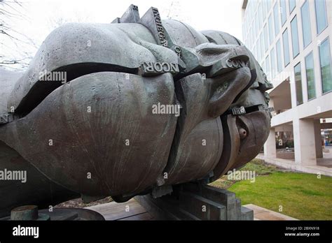 Eduardo Paolozzi Sculpture Eduardo Paolozzi Recent Sculpture 1964