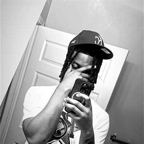 Kj Kjetc • Threads Say More