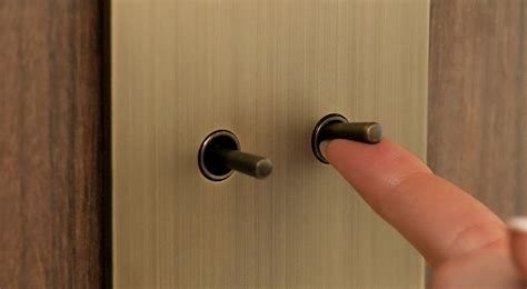 Lutron Launches New Aviena Toggle Keypad For Luxury Markets Cepro