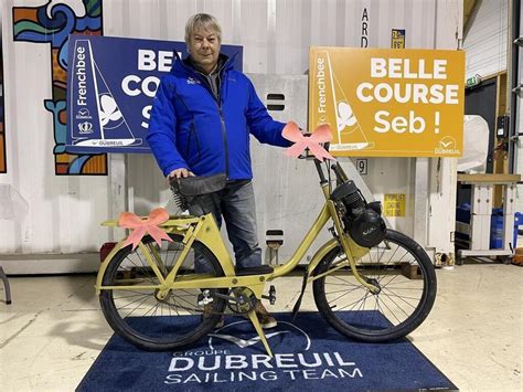 vendée globe après le cap horn sébastien simon reçoit un autre beau