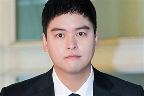 결혼 1년 만에 이혼… 女배우 훌쩍 떠나 마지막 여름