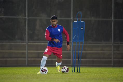 تغییر شماره پیراهن محمد محبی به خاطر کریم انصاری فر طرفداری