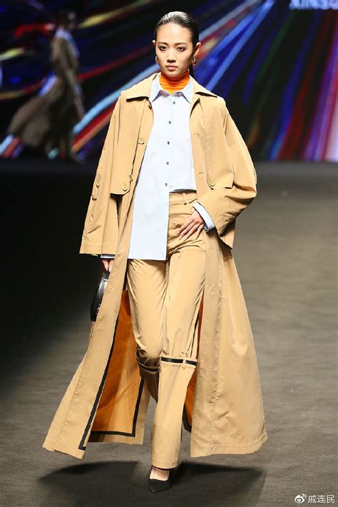 中国时尚女装流行趋势发布 时尚衣装的趋势“现象学”