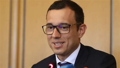 Васил Терзиев днес не успя със смяната на Общинска банка Фактор