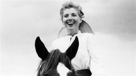 Jeannie Epper Stunt Performer Actress