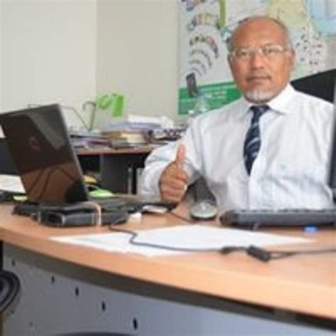 Ismail Abdullah Associate Professor Bsc Msc Phd Usim