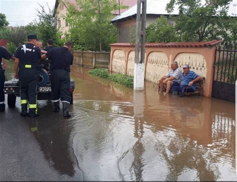 Imagini De La Inundatiile Din Romania Care Au Devenit Virale Wowbiz