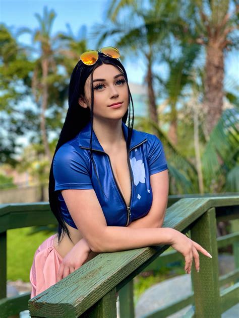 Nico Robin Timeskip Cosplay
