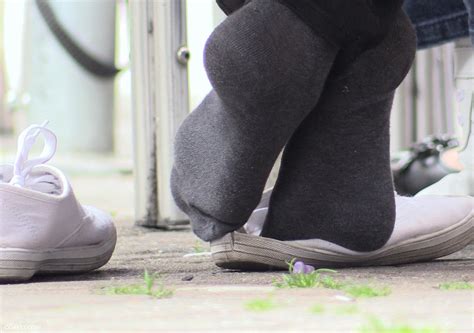 Cc Feet Com Candid Cam Shoeplay With Girls Feet Socks Nylons