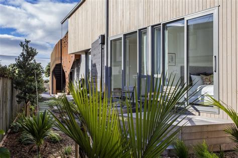 Pacific52™ Thermal Recessed Frame