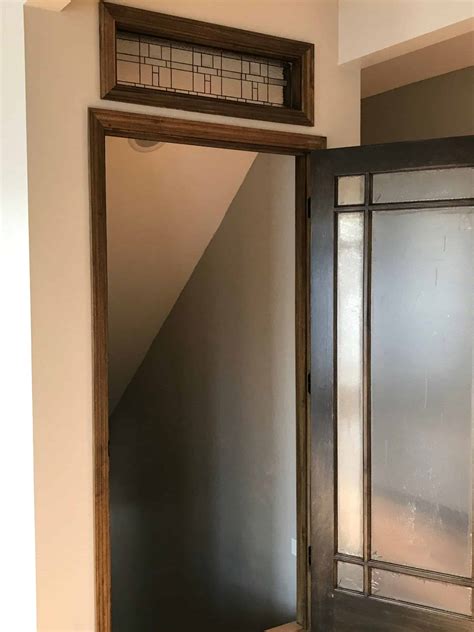 Simple And Traditional Interior Transom Leaded Glass Window