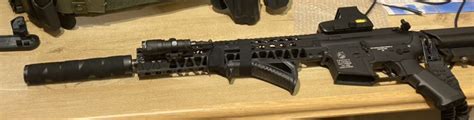 Cybergun Colt M4 M16 Replica Suppressor Flashlight Foregrip