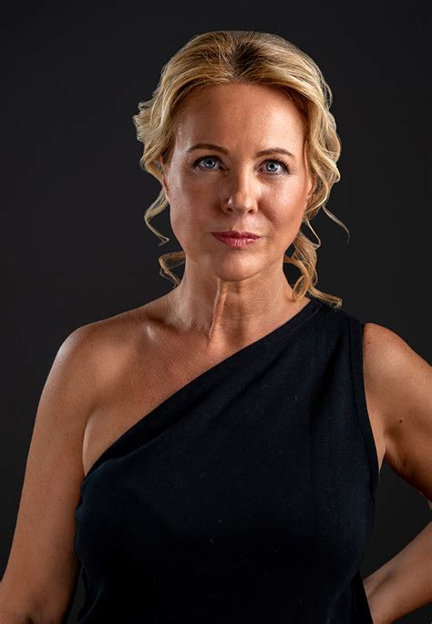 Lart De La Coiffure Catherine De France