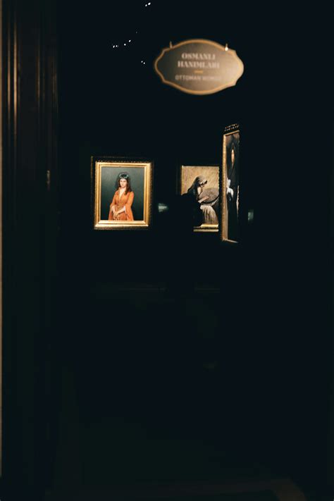 갤러리 건축 걸작 고전 예술 관광 관광 명소 교육적인 그림 남자 낭만적인 대기의 럭셔리 문화 문화 관광 문화 유산 미술 미술 전시 박물관