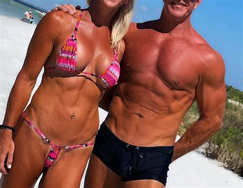 Fit Open Minded Lsenm Couple Looking Other Fit Open Minded Couples