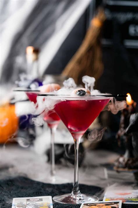 28 Spooky Halloween Drinks To Thrill Your Party Guests Zen And Honey