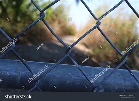 1 084 Chicken Wire Pattern Royalty Free Photos And Stock Images Shutterstock