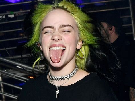 Billie Elish Wants Someone To Massage Her Tongue With Their Fingers 👅