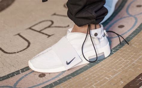 Nike Air Fear Of God Moccasin Light Bone Pure Platinum At8086 001