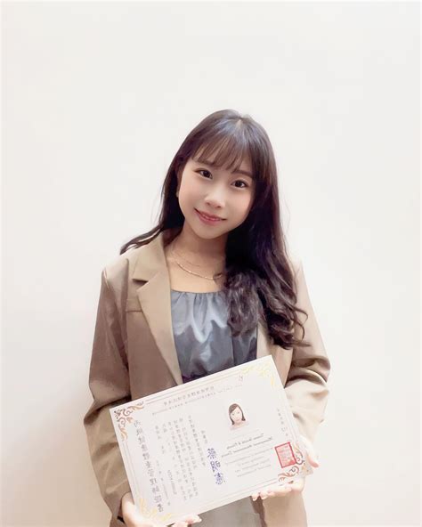 廖羿涵 Hbd鉑金董事｜體重管理師｜二寶媽 海線最髒⋯？ 涵老闆 台中海線 梧棲 台中 創業 二寶媽 豐原 Hbd 菜市場 Instagram