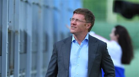 Арестуваха бивш шеф на руския футбол за корупция намериха 2 млн долара кеш Информационна