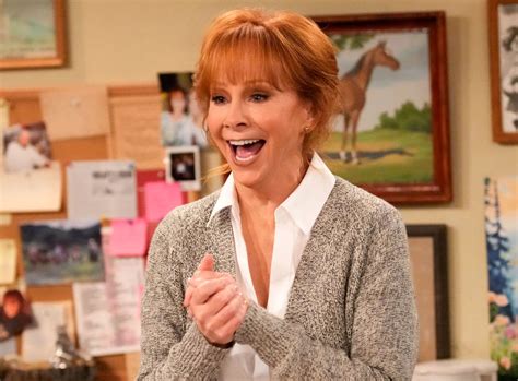Reba Mcentire Confirms Return Of Fan Favorite Reba Actress In Happy