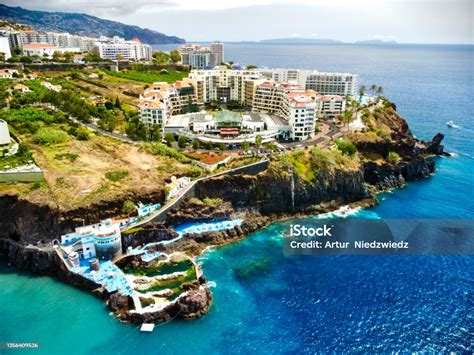 마데이라 아일랜드 포르투갈 푼샬 드론 사진 도시 바다의 공중 보기 0명에 대한 스톡 사진 및 기타 이미지 0명 건축 경관 Istock