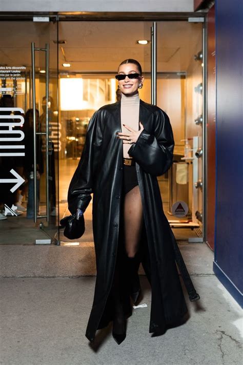 Hailey Bieber 스트리트 스타일 패션 의상 스타일 아이디어