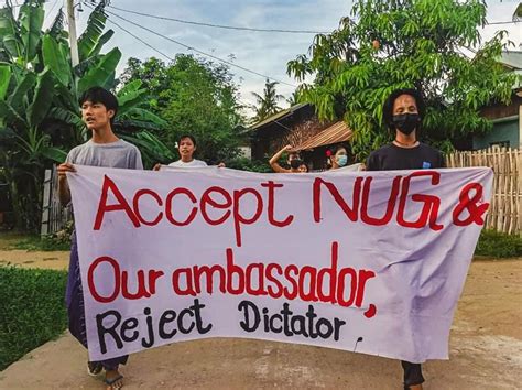 ရွှေနွယ်သွေး သပိတ် စစ်ကြောင်း အကြမ်းဖက် စစ်ကောင်စီ ဖြုတ်ချရေး ချီတက် ဆန္ဒပြ Khit Thit Media