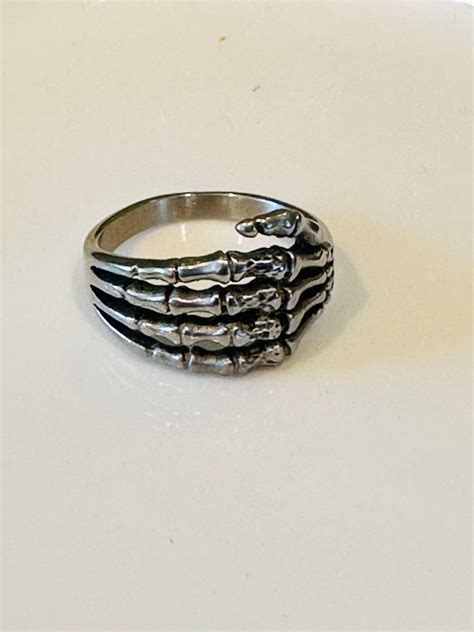 Skeleton Finger Hand Ring Silver Tone Size 10 Gothic Punk Halloween