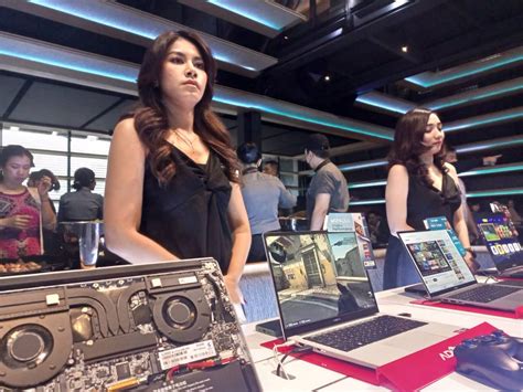 Advan Hebat Luncurkan Laptop Spesifikasi Tinggi Sekaligus Beberin