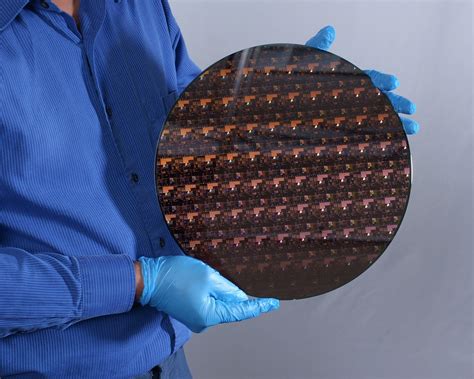 Big Blue Tiny Transistor Ibm Unveils 2nm Semiconductor Tech