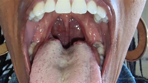 Super Up Close Mouth Türkçe