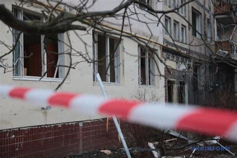 Наслідки російської ракетної атаки на Київ у фото