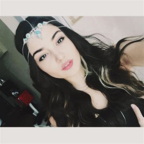 Hande Erçel ჰანდე ერჩელი