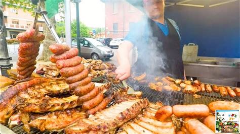 Итальянская УЛИЧНАЯ Еда на Огне Большие Блюда на ГРИЛЕ из Мяса СОСИСОК Ребрышек и Многое