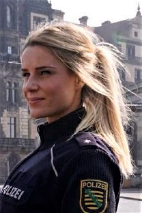 25 Female Police Hairstyle Photography Elegant Hairstyles For Medium