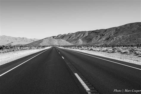 무료 이미지 수평선 검정색과 흰색 그룹 화이트 사막 고속도로 아스팔트 니콘 단색화 레인 도로 여행 Bw 하부 구조 Fx 라스베가스 D810