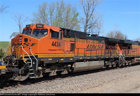 H3 Dash 9