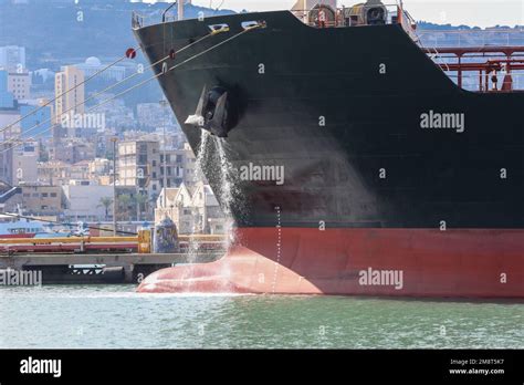 Ballast Ship