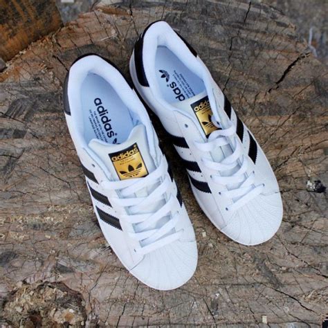 У adidas Originals новая крутая коллаборация! Как «суперстары» стали ...