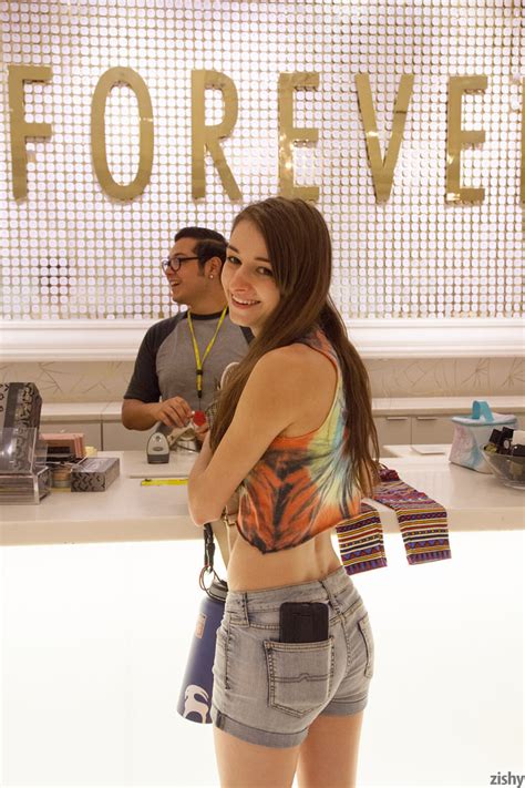 Willow Hayes Fashion Nova Zishy