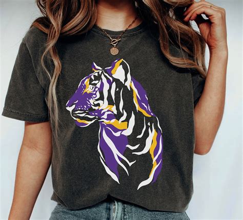 Tiger Graphic Tee 812 Hickory