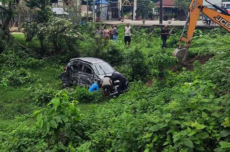 Kohalpur Times ट्रकले कारलाई ठक्कर दिँदा बाबुछोरीको मृत्यु ५ घाइते