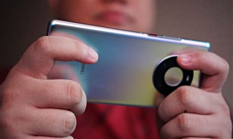 Huawei Is Developing A W Wired Charger Gadgetmatch