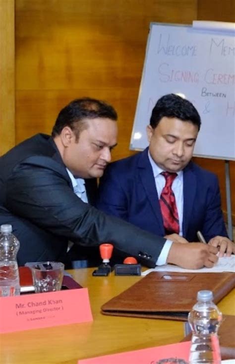 Signing Ceremony Hcrel Shashi Gupta