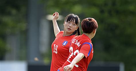 훈련하는 장슬기 이소담