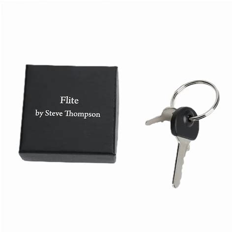 Flite By Steve Thompson Borrowed Ring To Keychain Magic Tricks For